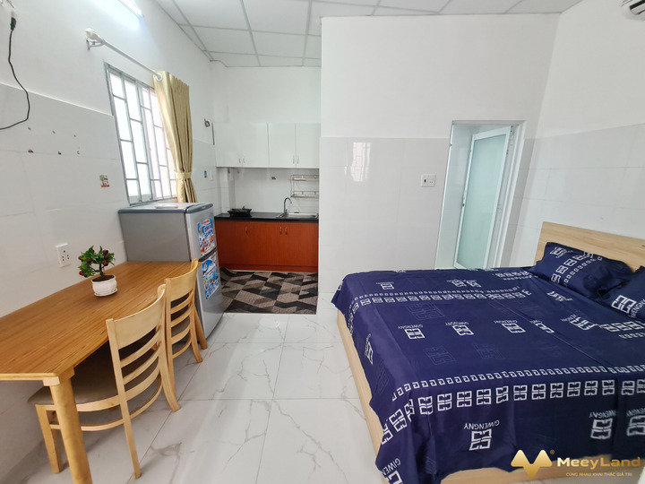 Cho thuê phòng full nội thất bếp đẹp, 2 cửa sổ đường Nguyễn Xí, Bình Thạnh